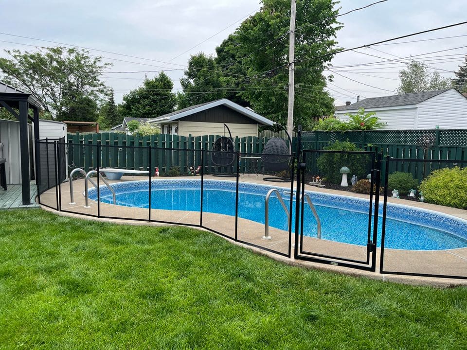 Home - AQUAFENCE pool fences | Clôtures de piscine Aquafence